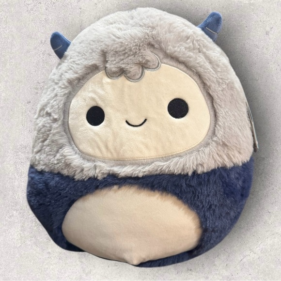 Squishmallows | Toys | Squishmallows Nwt Horace The Yeti Fuzzamallow 2 ...